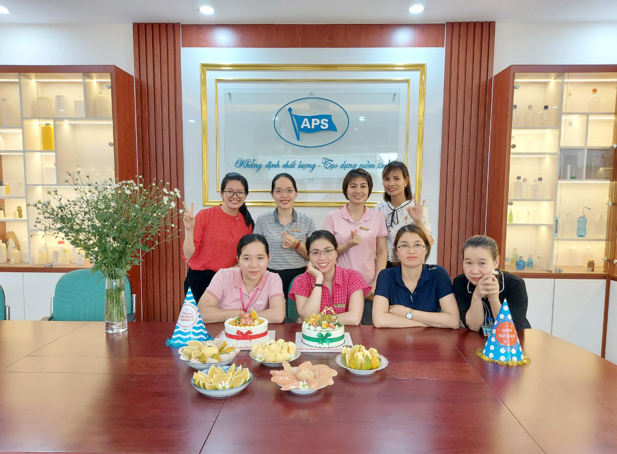 Mừng sinh nhật nhân viên - Nét đẹp trong văn hoá Doanh nghiệp - CÔNG TY ...